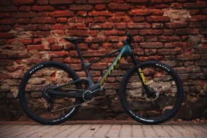 V HLAVNÍ ROLI SCOTT SPARK 2022 - Velosport Valenta