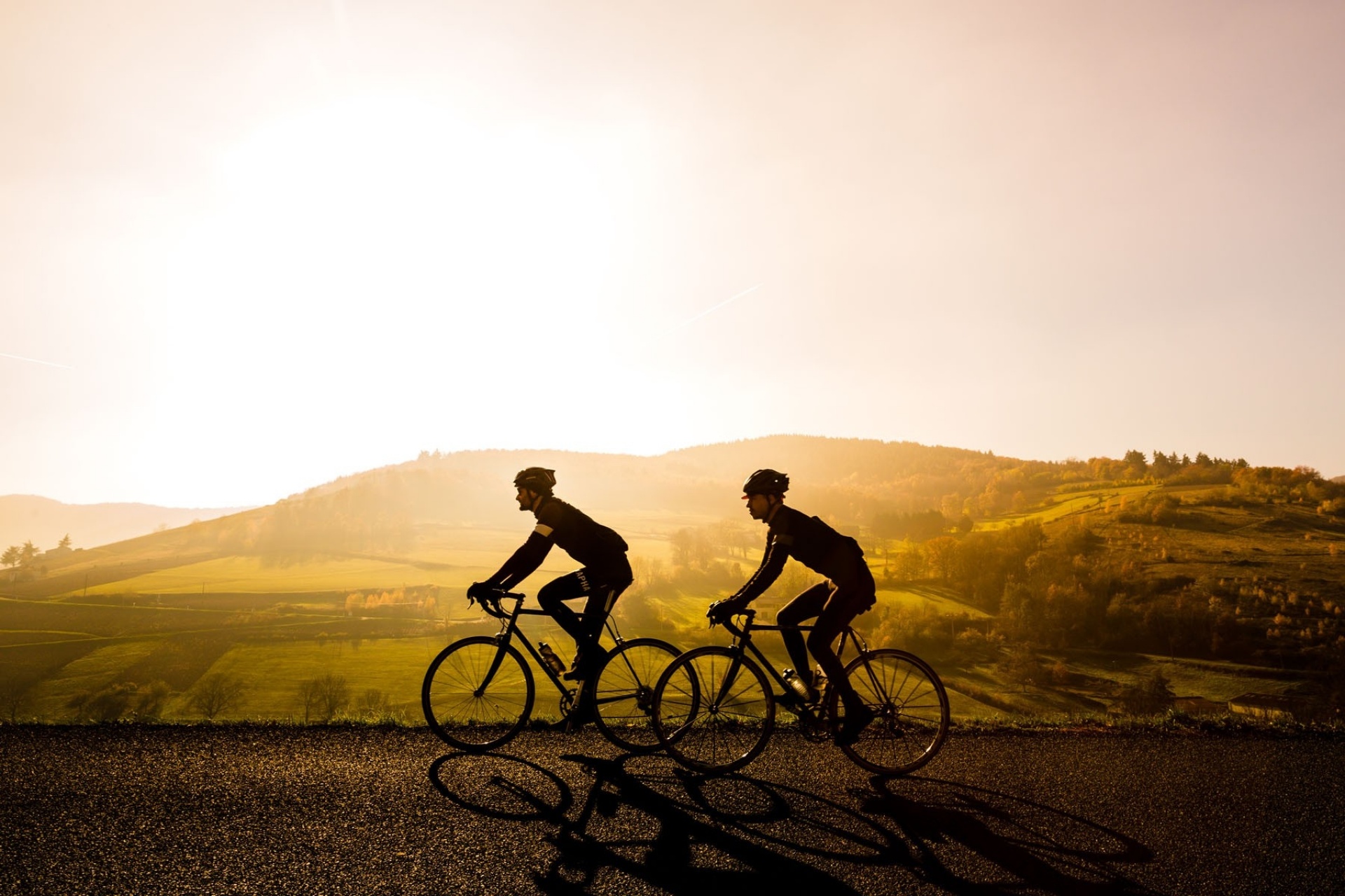 ZÁKLADNÍ VYBAVENÍ CYKLISTY NA VYJÍŽĎKU - Velosport Valenta